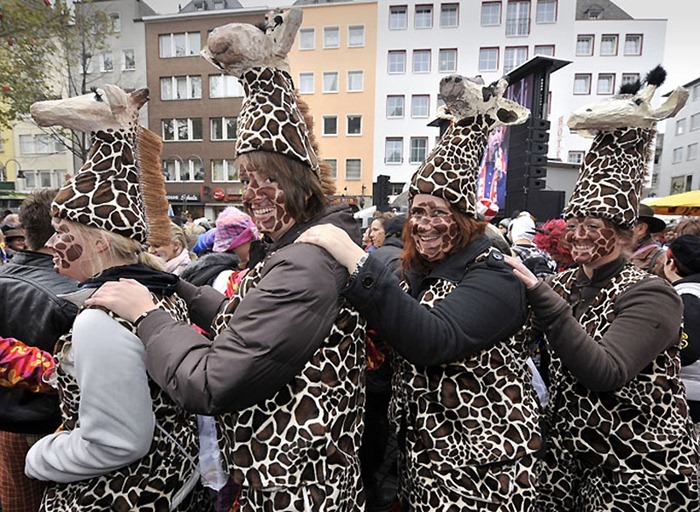 Cologne Carnival 2010 Begins | Amusing Planet